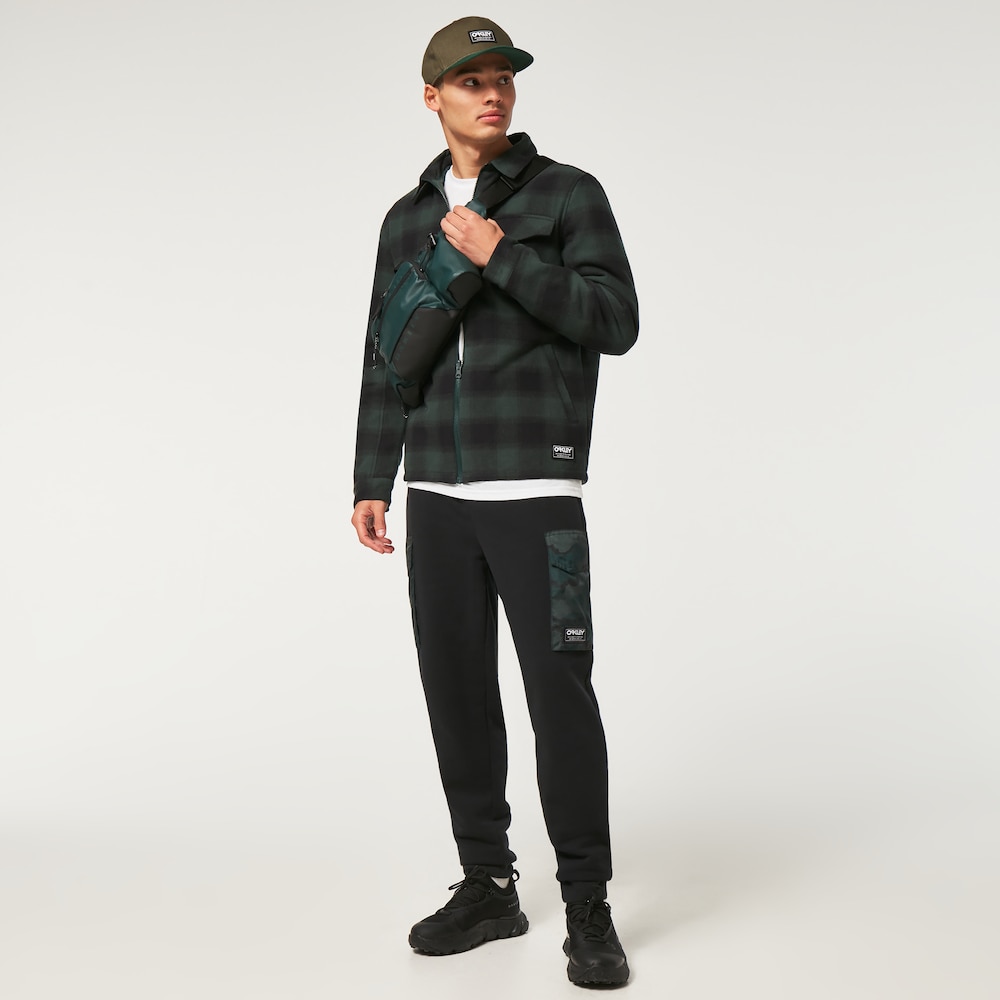 Oakley Alpine Plaid Reversible Jacket - Hunter Green | Oakley® US