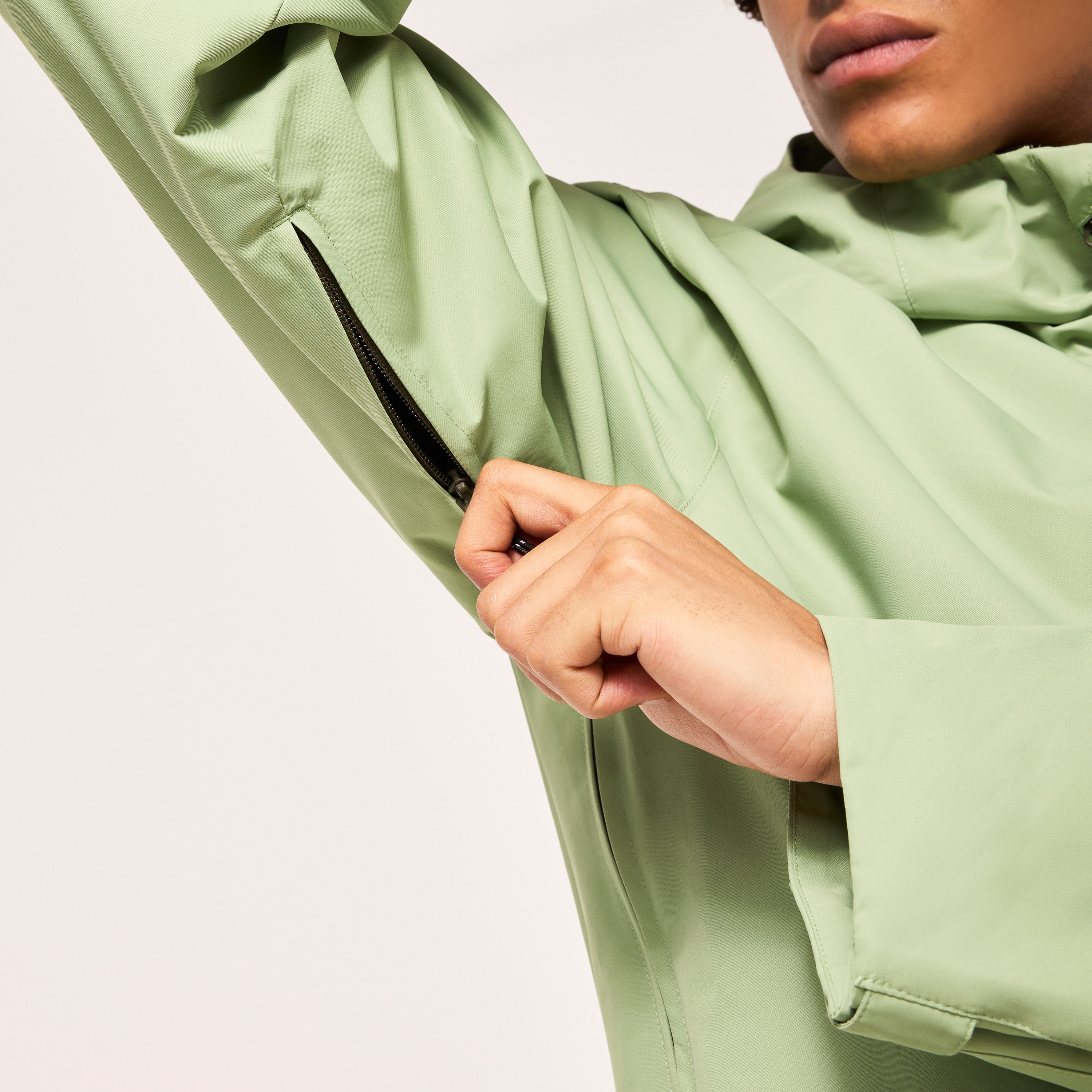 Oakley Divisional Rc Shell Anorak - New Jade | Oakley® US