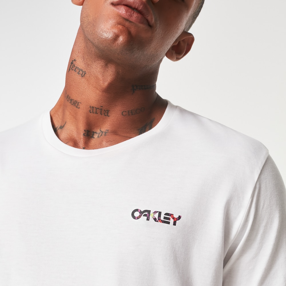Oakley Wynwood Bark Rc Tee - White | Oakley® US