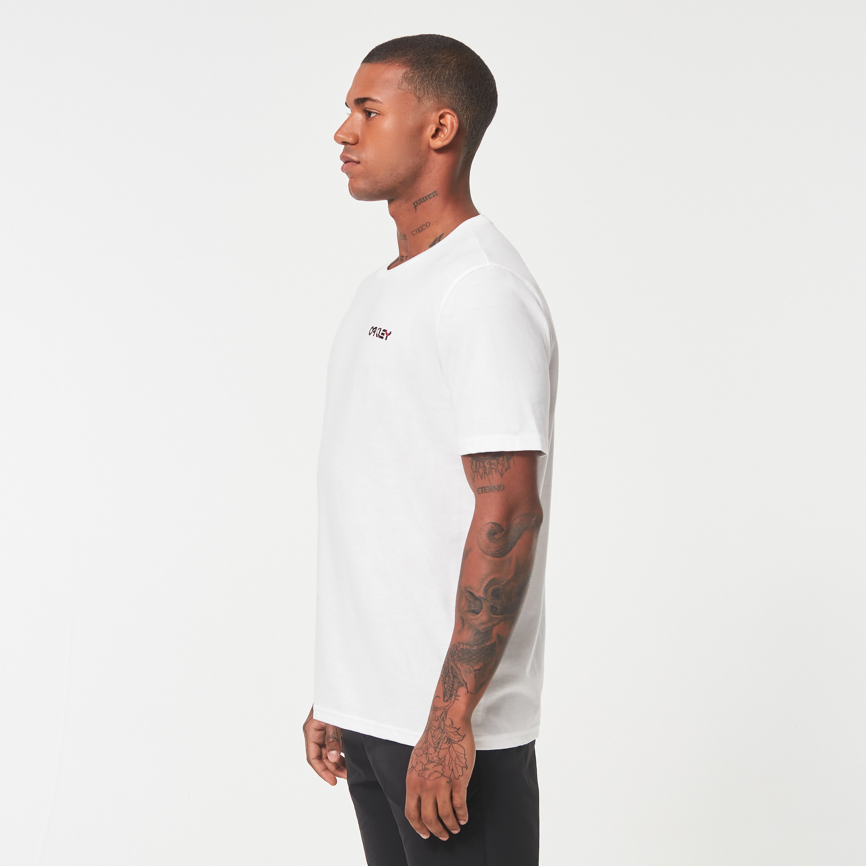 Oakley Wynwood Bark Rc Tee - White | Oakley® US