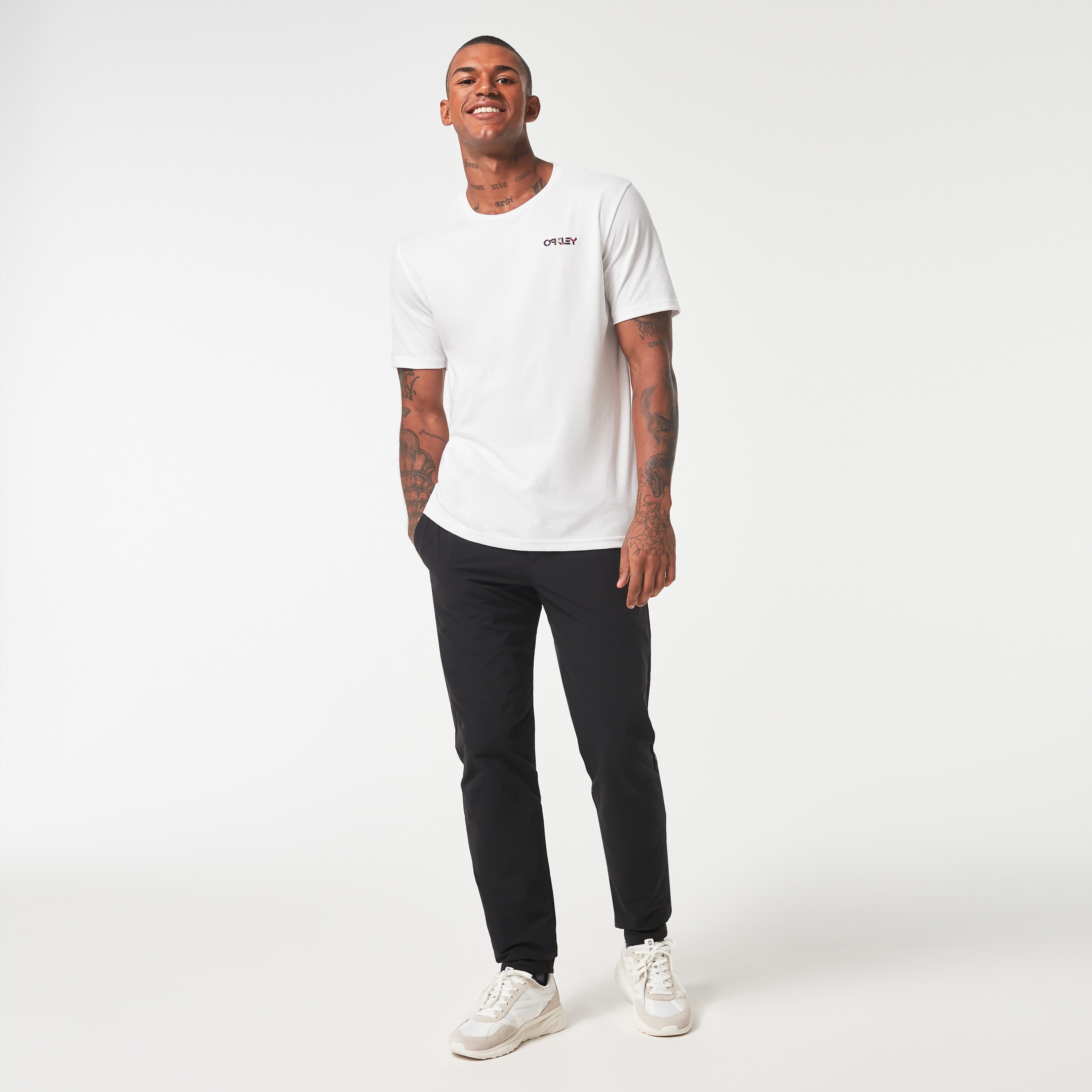 Oakley Wynwood Bark Rc Tee - White | Oakley® US