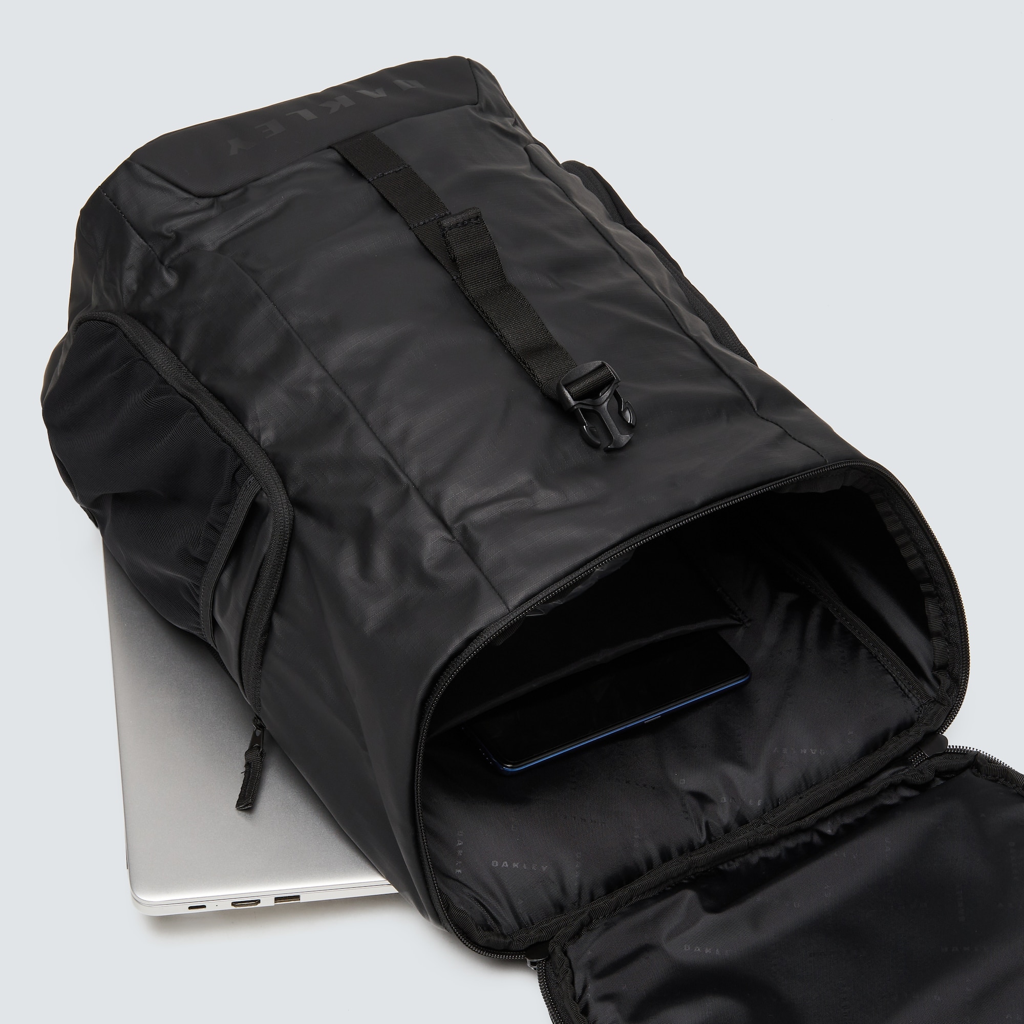 Oakley Road Trip Rc Backpack - Blackout | Oakley® US