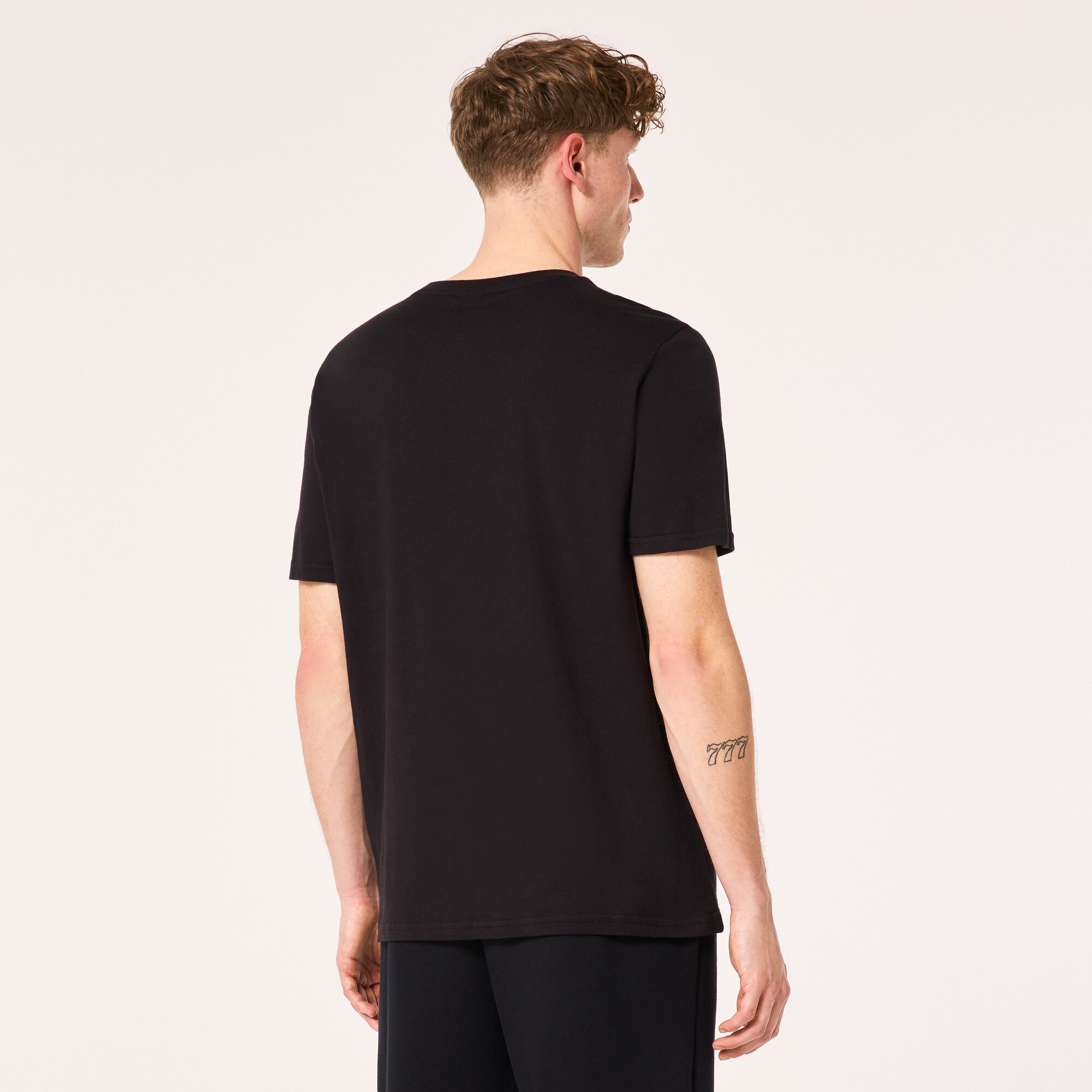 Oakley Rings Tee - Blackout | Oakley® US