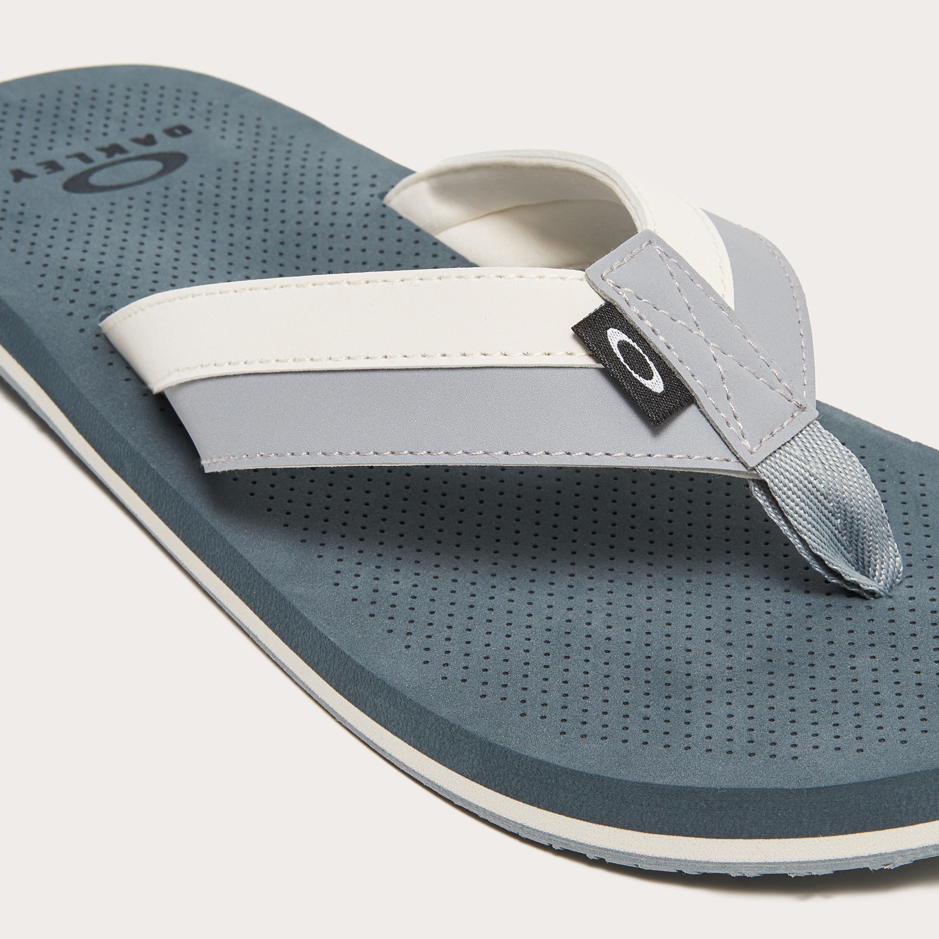 Oakley Burke Flip Flop in Dark Slate | Oakley® US