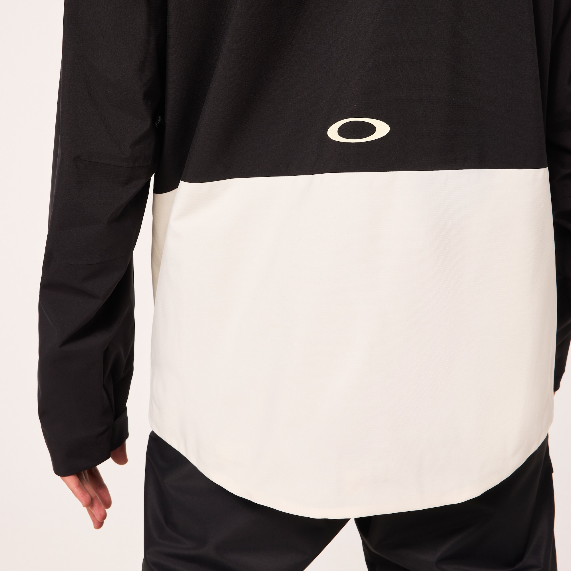 Oakley Tc Reduct Earth Shell Jacket - Arctic White/Blackout | Oakley® US