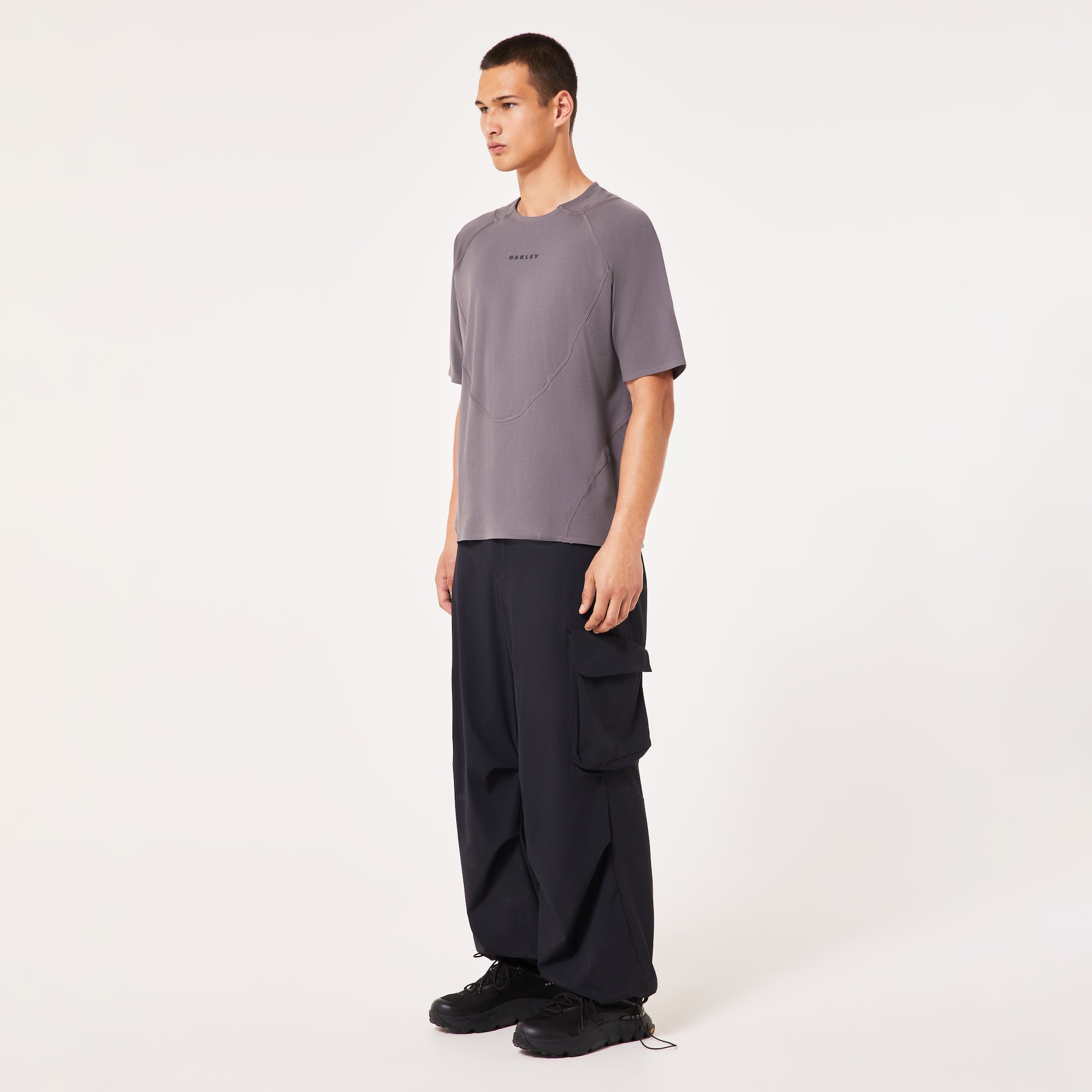 Oakley Latitude Flex SS Tee - Granite Gray | Oakley® US
