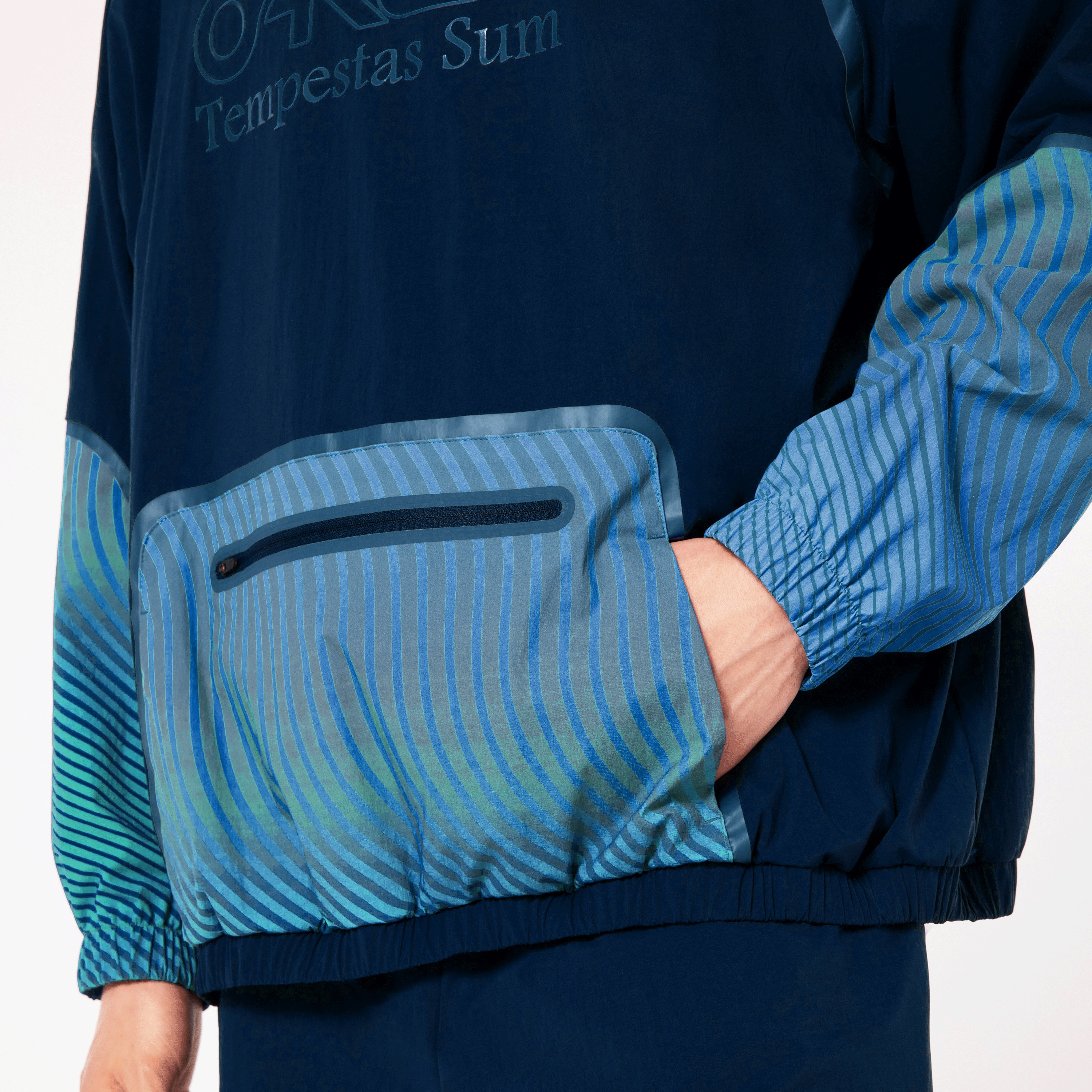 Oakley Tempestas Sum Anorak - Fathom | Oakley® EU