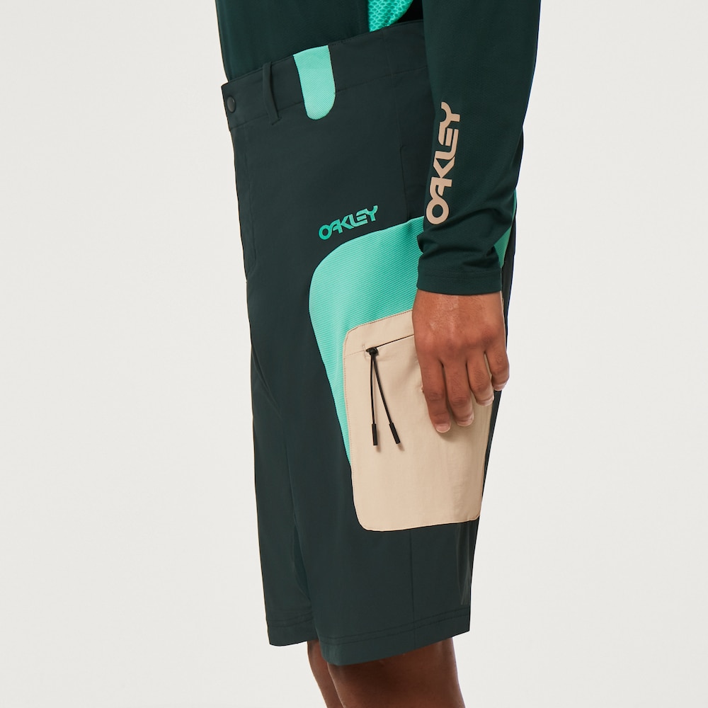 Oakley Maven Mtb Cargo Short - Hunter Green | Oakley® US