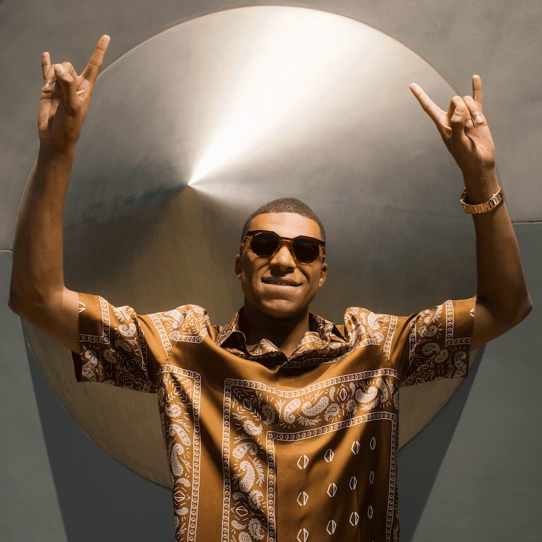 Oakley Kylian Mbappé Signature Series HSTN Sunglasses with Dark Amber ...