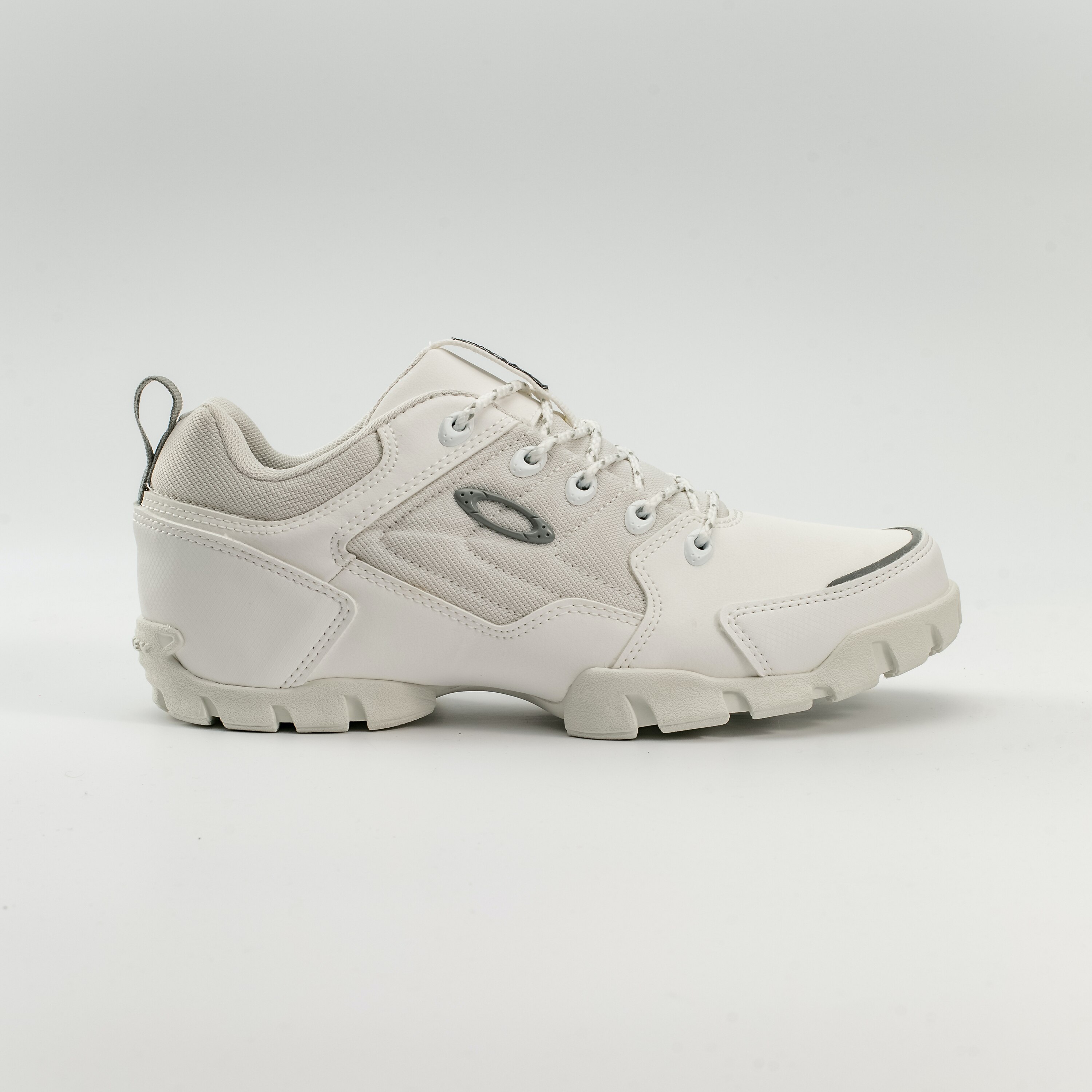 Oakley Tênis Oakley Halftrack Low II - White - FOF100335-100 | Oakley® BR