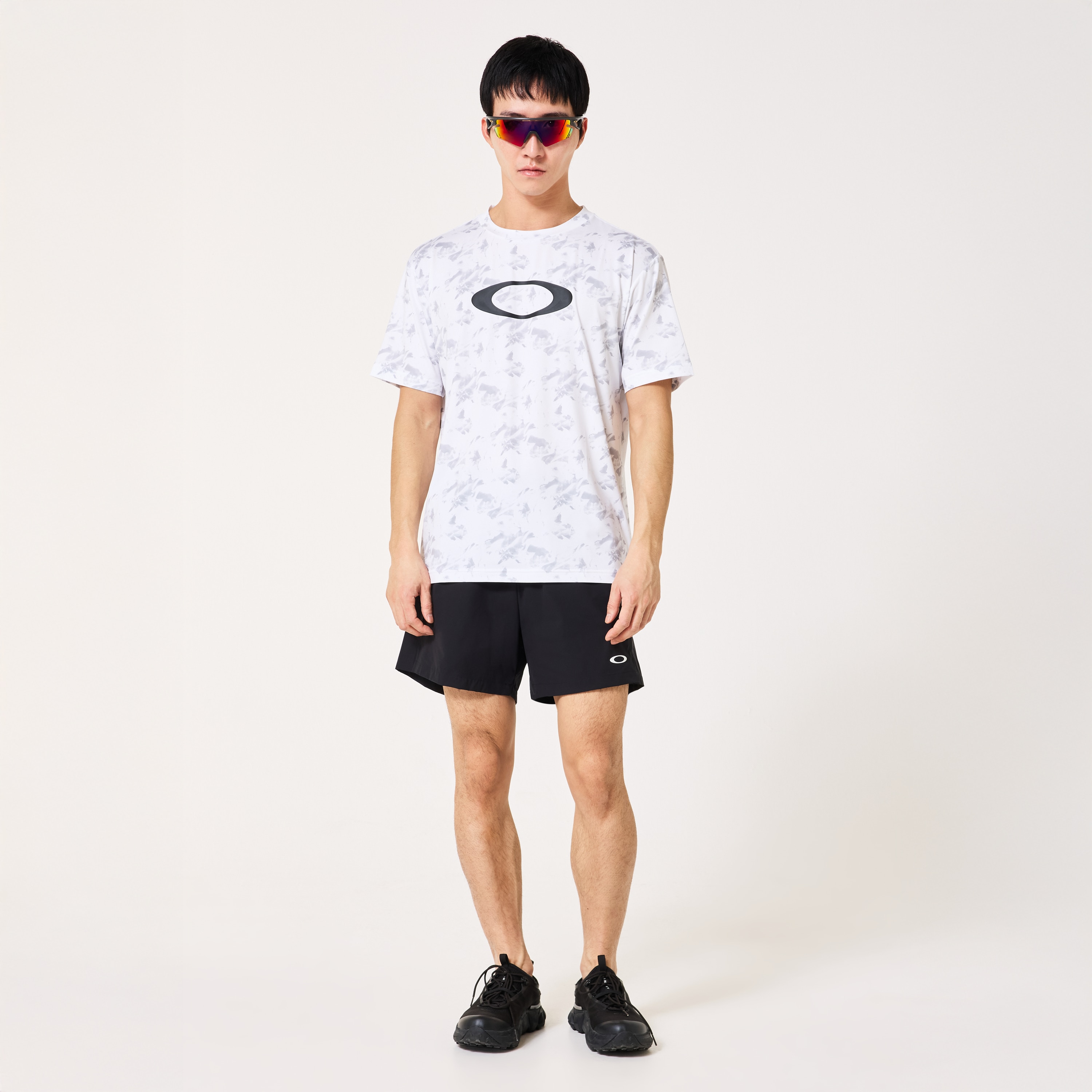 Oakley Enhance Woven Shorts 5Inch 3.0 - Pitch Black | Oakley® US