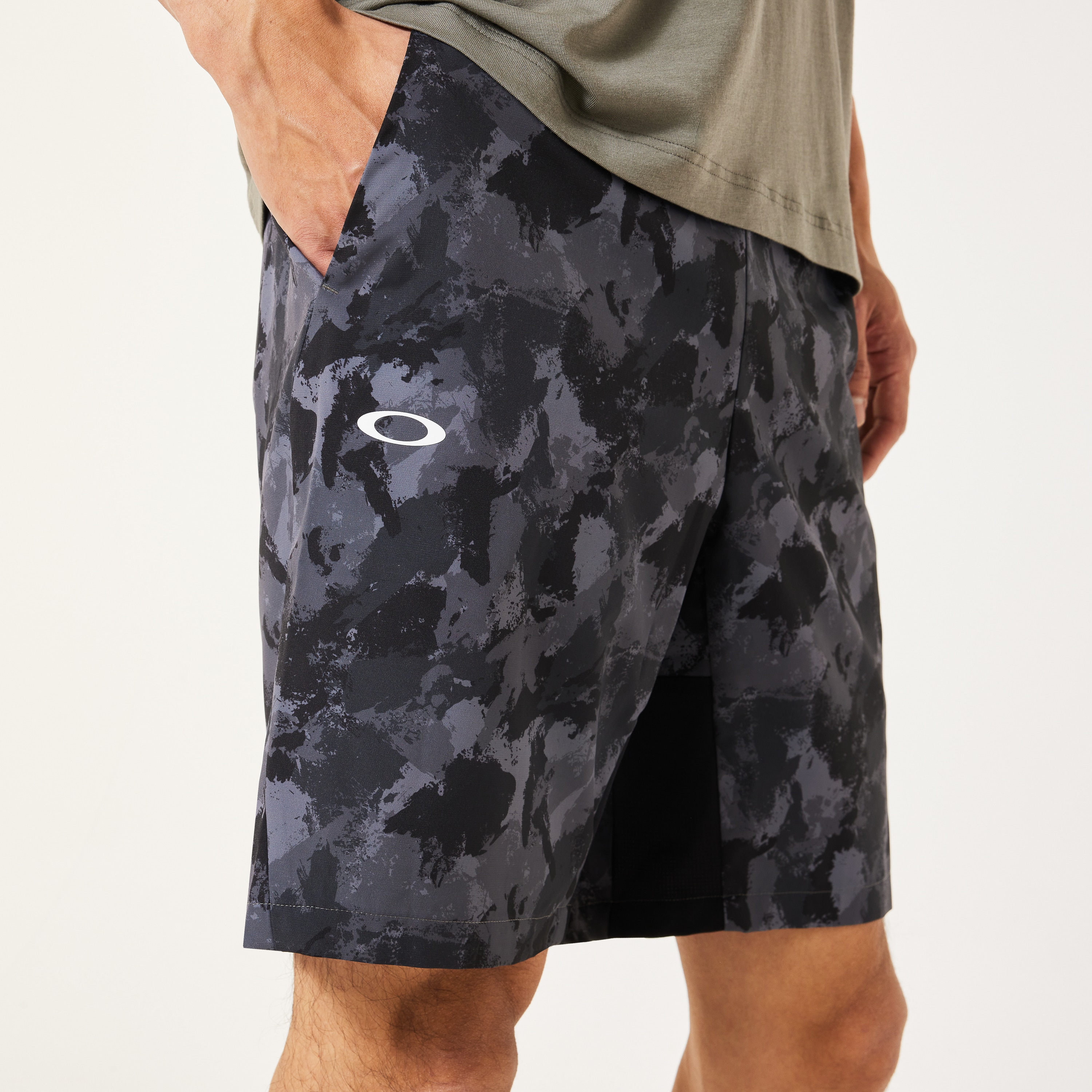 Oakley Enhance Mobility Shorts 6.0 - Black Print | Oakley® 日本