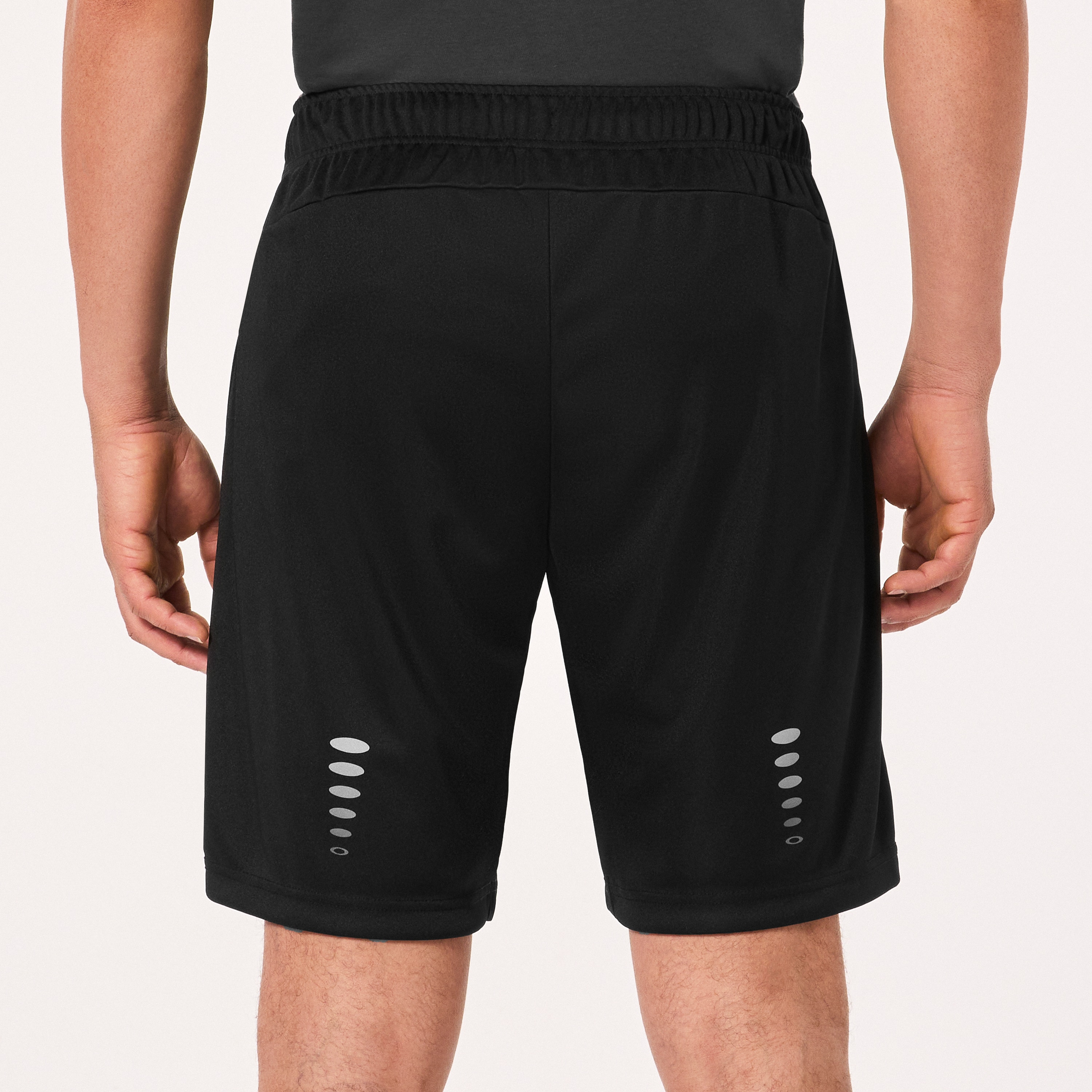 Oakley Foundational 9" Short 3.0 in Blackout | Oakley® US
