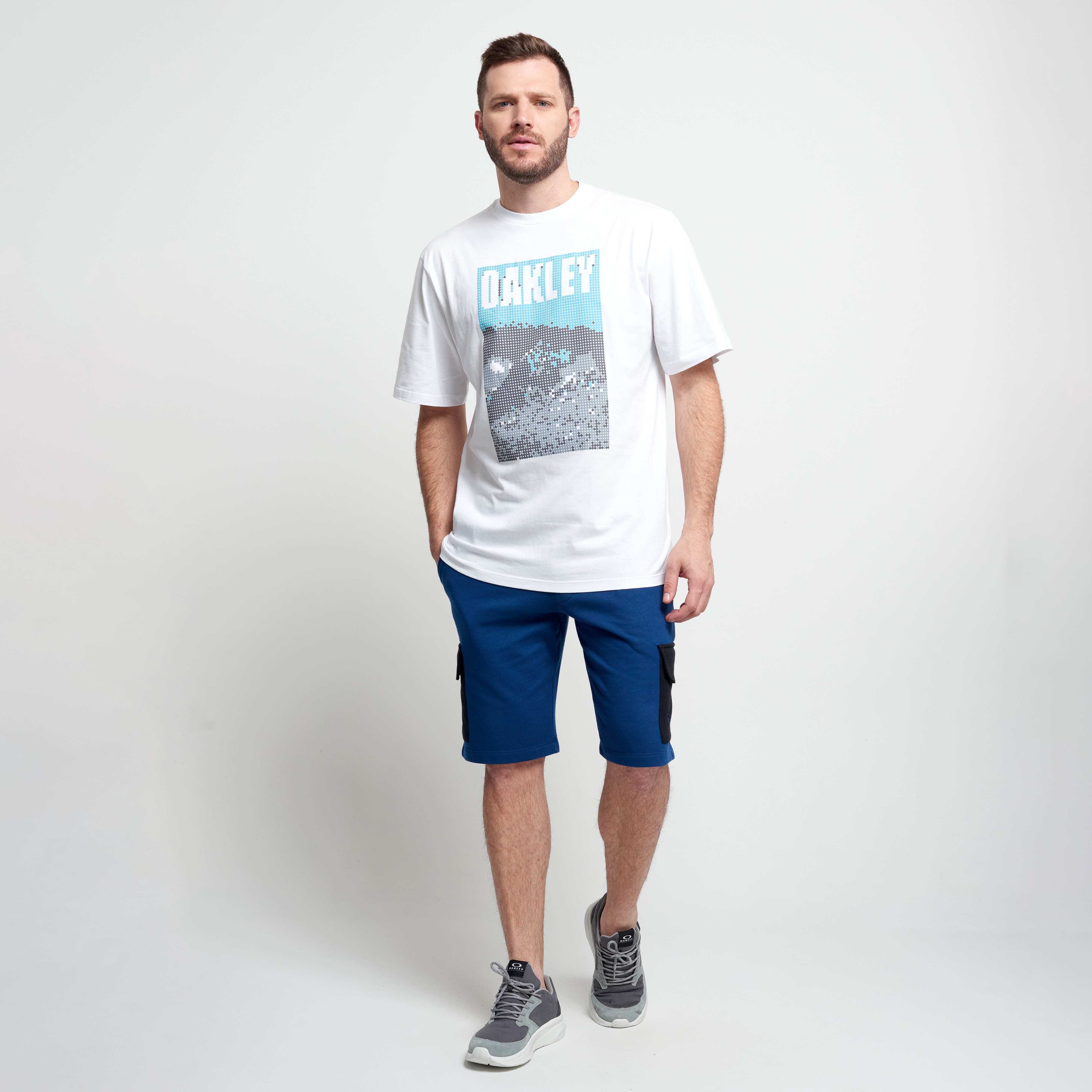 Oakley Vintage Outdoor Graphic Tee - White | Oakley® EU