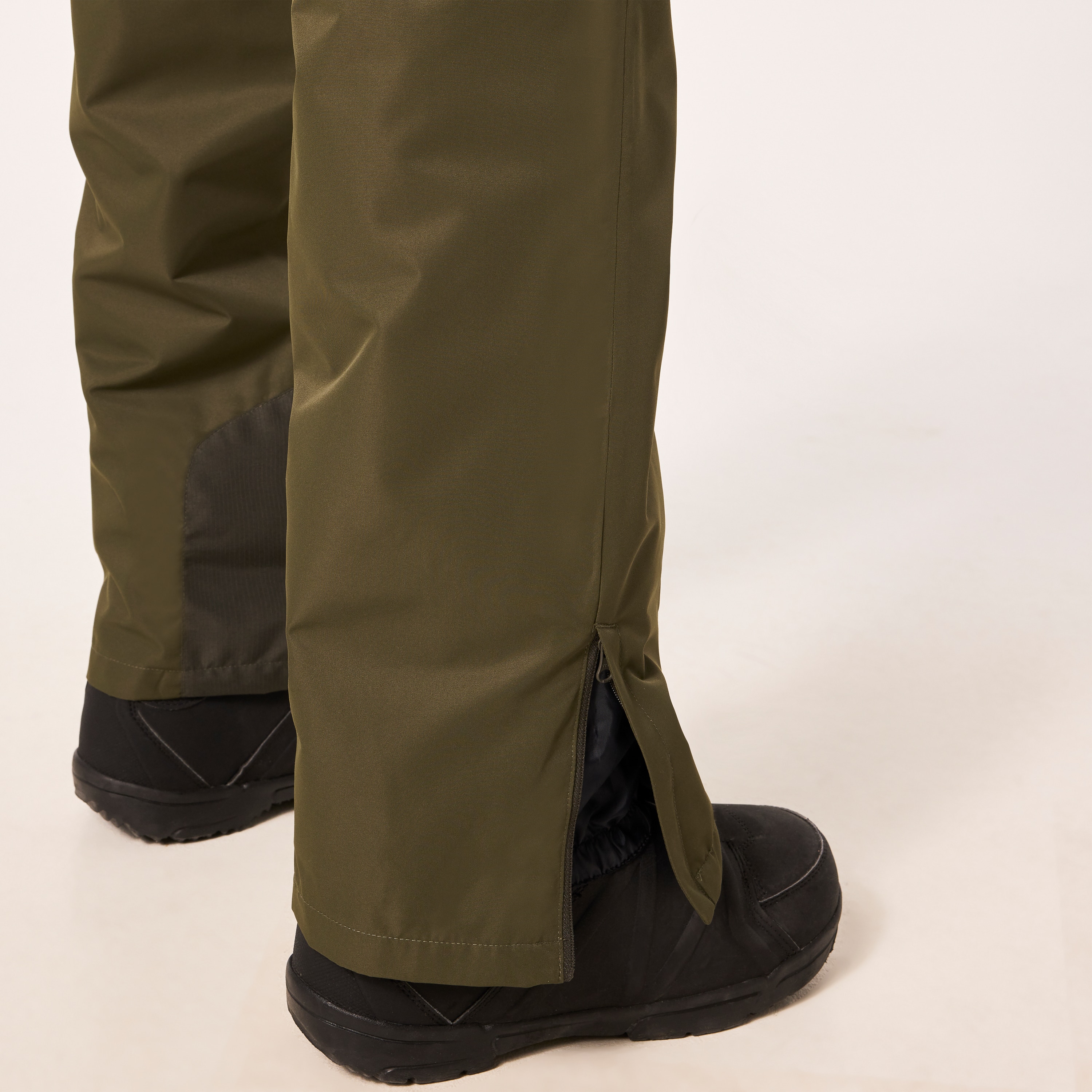 Oakley Divisional Cargo Shell Pant - New Dark Brush | Oakley® US